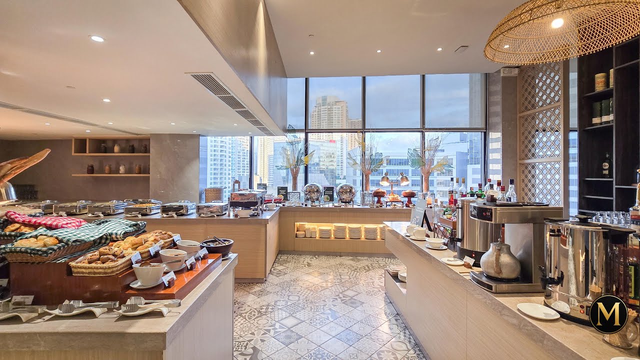 Breakfast Buffet at Holiday Inn Cebu City - YouTube