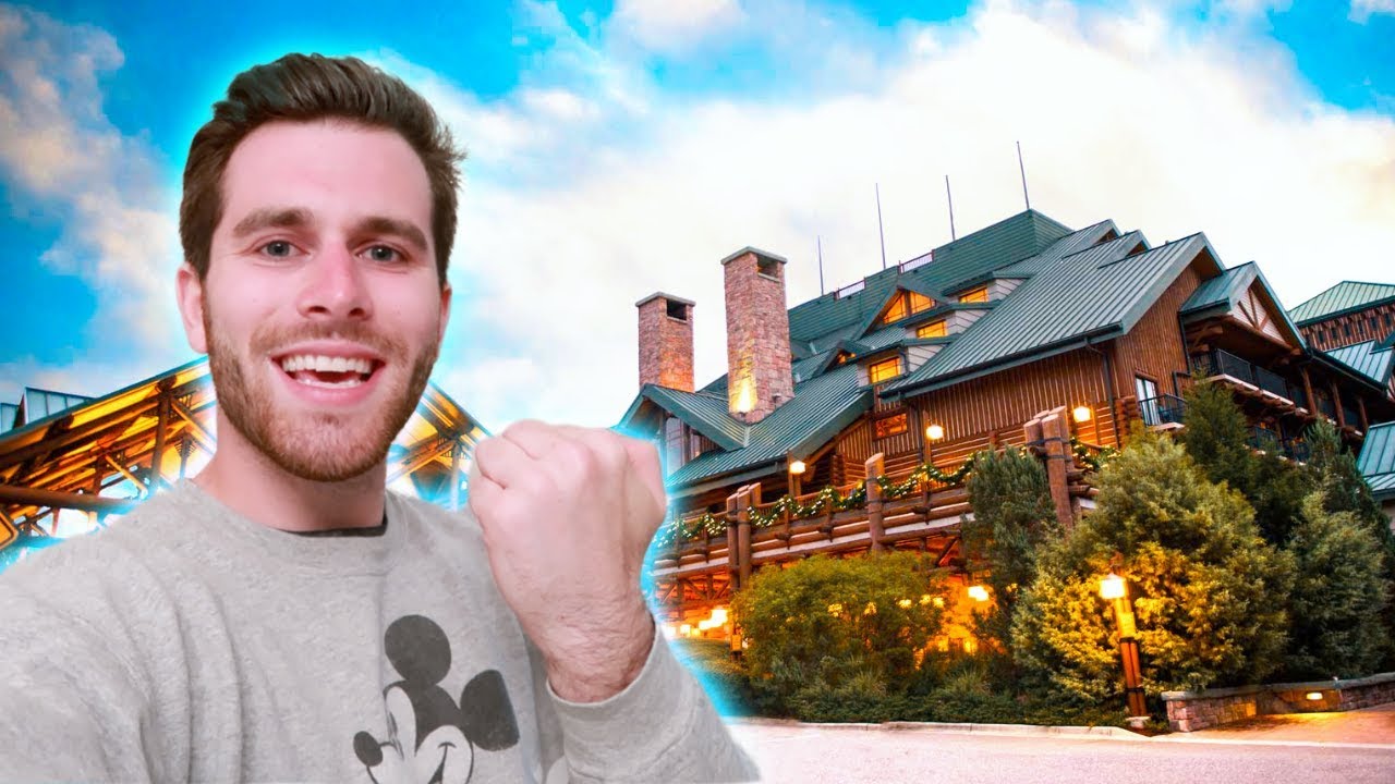 FIRST DAY Working For DISNEY WORLD! - YouTube