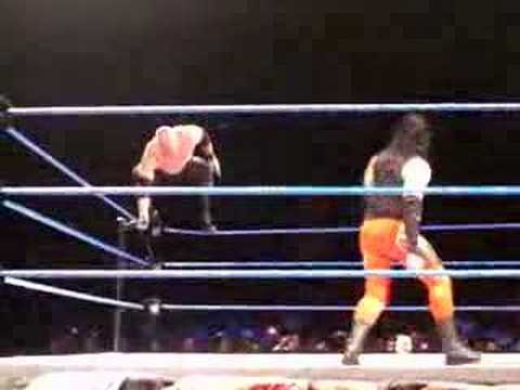 kane flying clostheline - YouTube