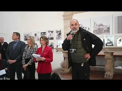 Otvorena izložba fotografija Slobodne Dalmacije 80 godina u objektivu - YouTube