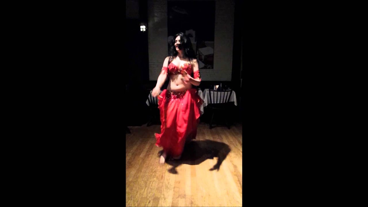 Aslahan dancing to a 7/8 - YouTube