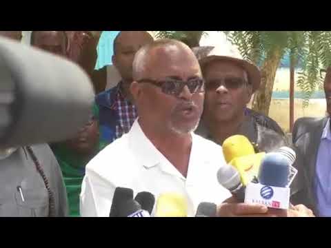 Ismaciil Yare Oo Mar kale Weeraray Kulmiye Iyo Muuse Biixi. - YouTube