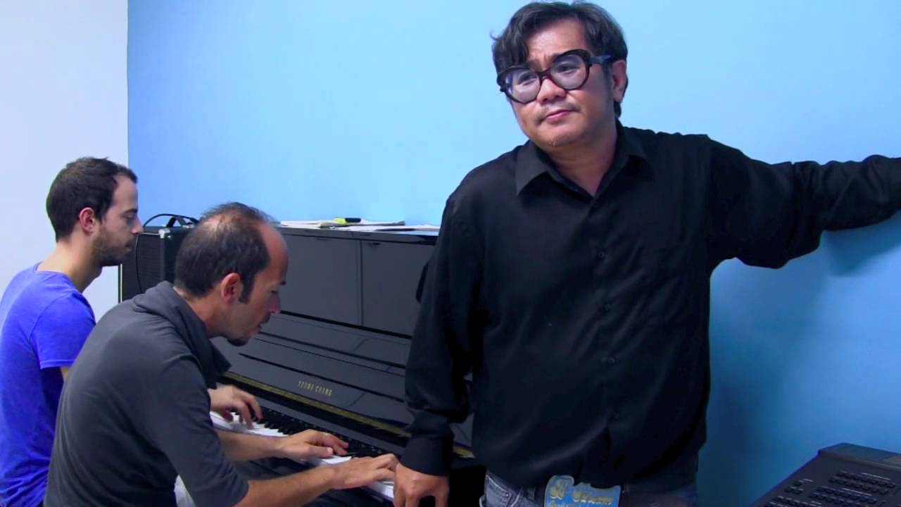 ΤΑ ΠΑΙΔΙΑ ΤΟΥ ΠΕΙΡΑΙΑ (Ta Pedia Tou Pirea) - YouTube