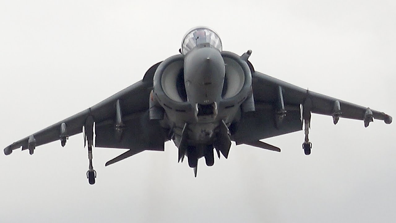 Awesome AV-8B Harrier display - RIAT '23 - YouTube