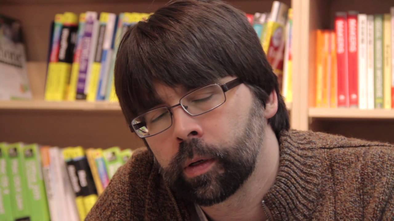Joe Hill reads from NOS4R2 - YouTube