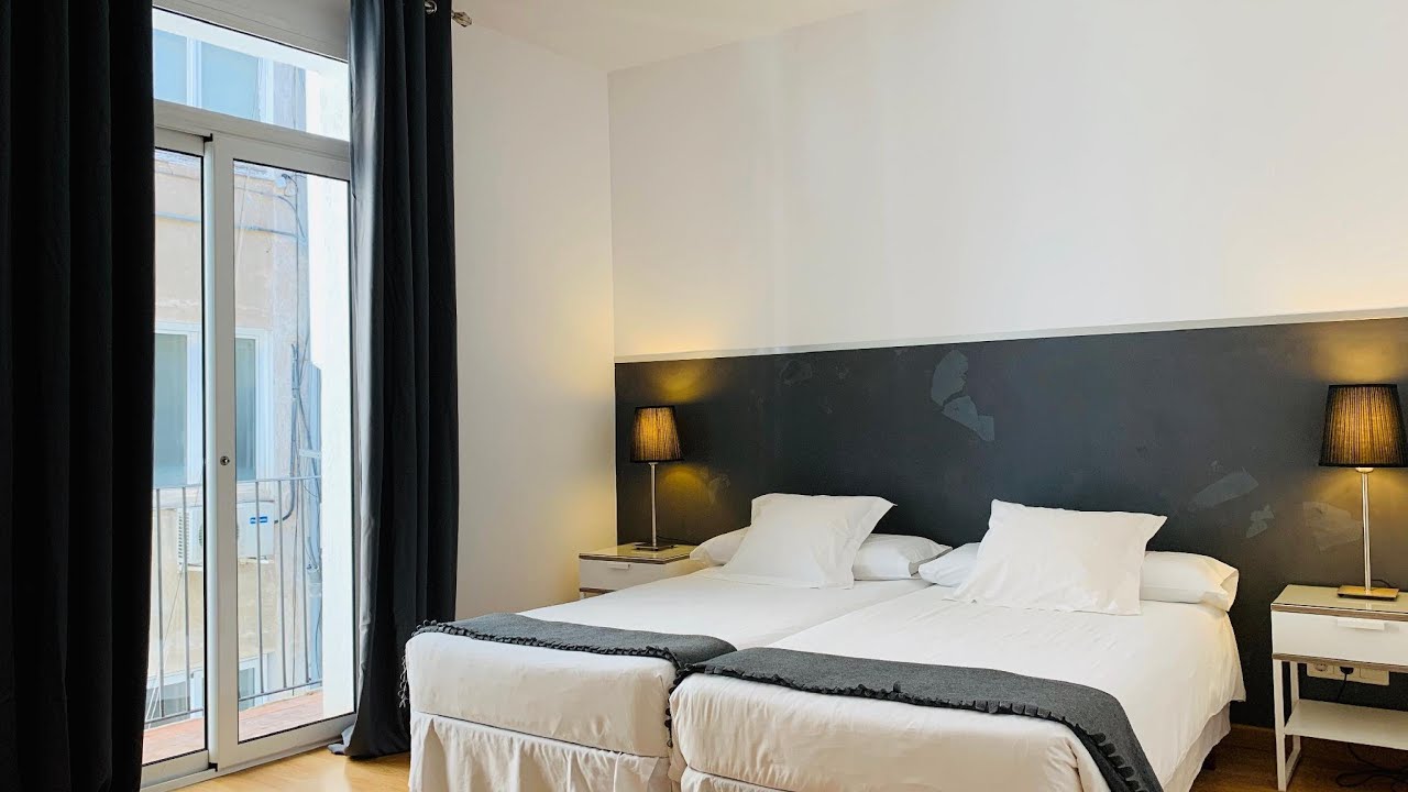 Super Balmes Guest House, Barcelona, Spain - YouTube