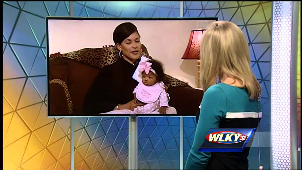 WLKY's Monica Hardin introduces her new daughter - YouTube