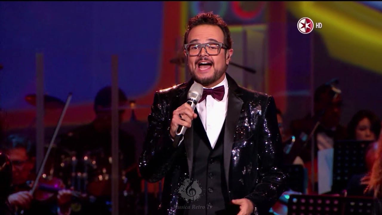 alex sintek grandes temas de telenovela en vivo televisa 2014 mpg - YouTube