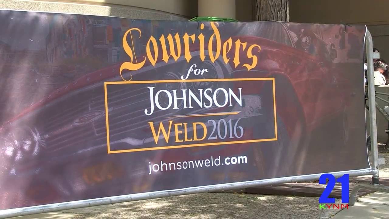 Gary Johnson bouncin in a low rider - YouTube