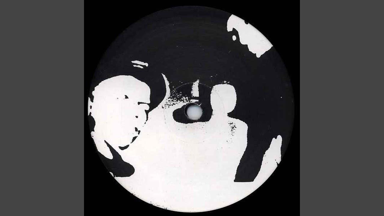 BAD HOES (feat. RONIN.FLP & PEKAXIZ) - YouTube