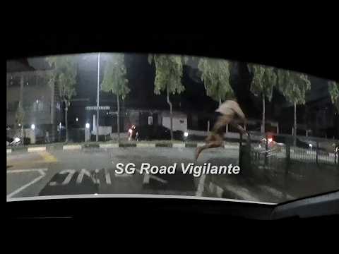 28jun2026 gotakebike chased by singapore traffic police officers rider crashed & escape by foot