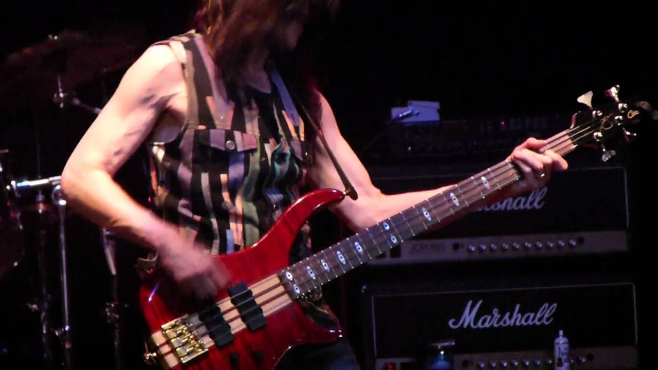 Blue Öyster Cult - 24/02/2012 - Godzilla (Bass solo) - HSBC Brasil ...