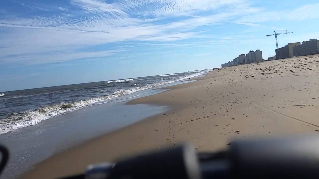 Beach bumps fun - YouTube