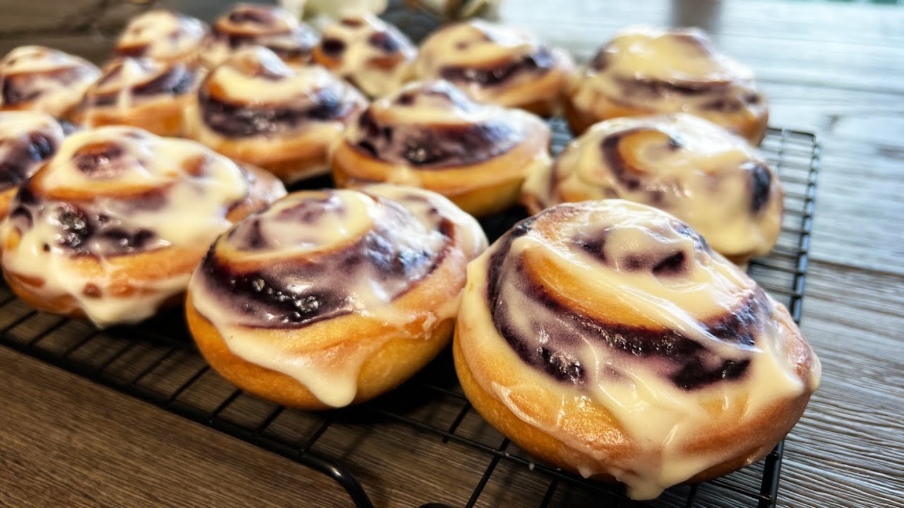 So delicious, I want to eat these American Berry Buns every day. # ...