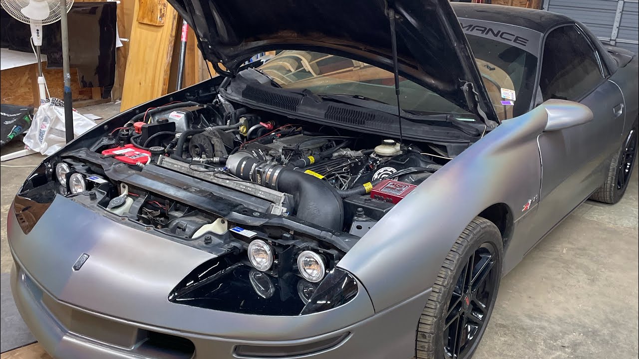 The nitrous kit is finally on! - YouTube