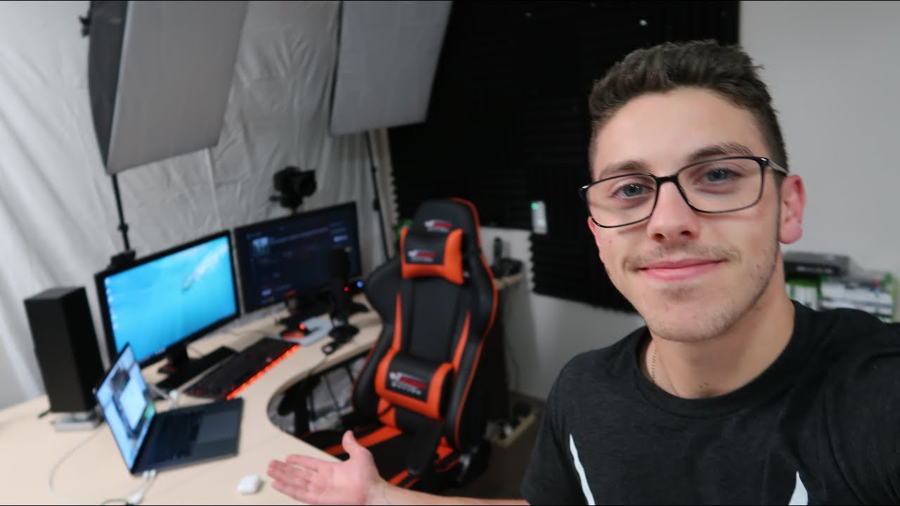 THE ULTIMATE YOUTUBE & GAMING SETUP 2017 - YouTube