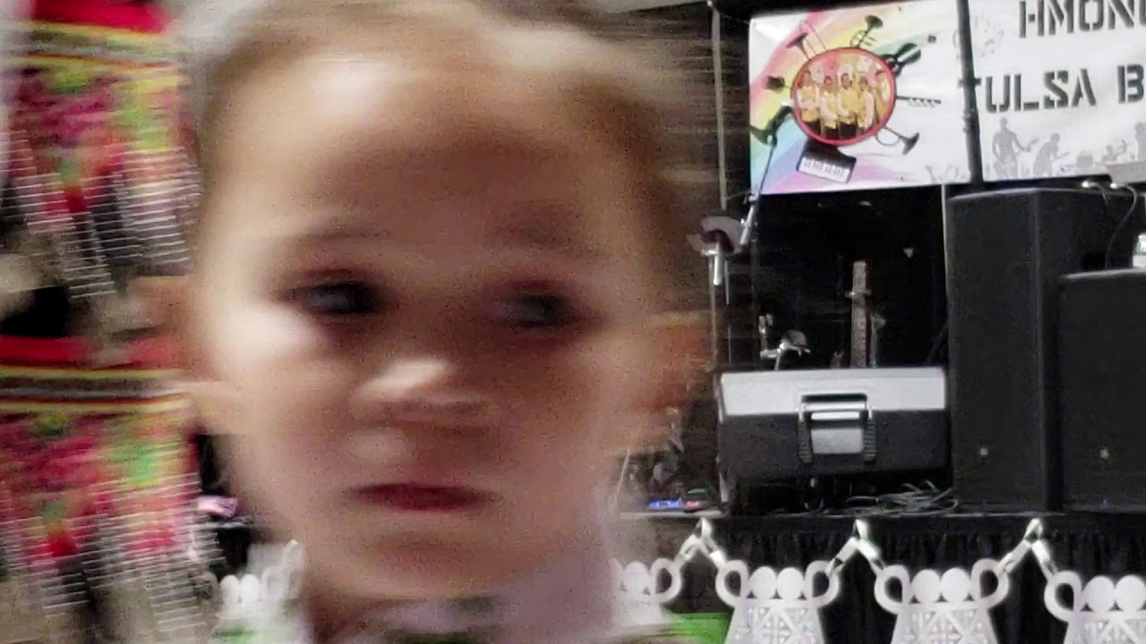 Missouri Hmong New Year 2019 Round 1 Luag ntxhi yang - YouTube