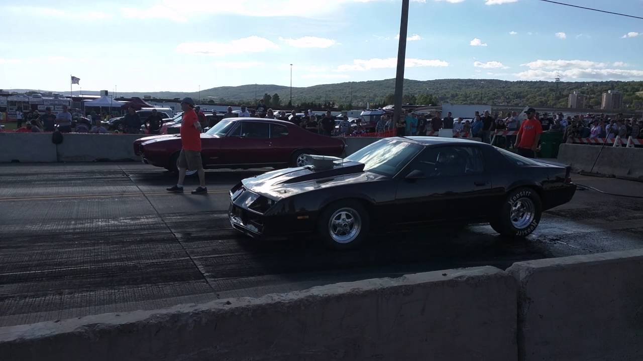 Kia of Duluth drag racing 2016 - slip n slide Class B final - YouTube