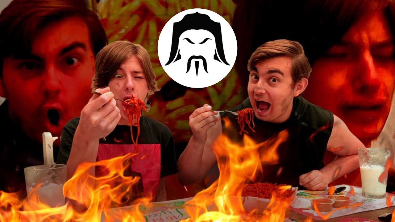 Spicy Noodles from Huhot - YouTube