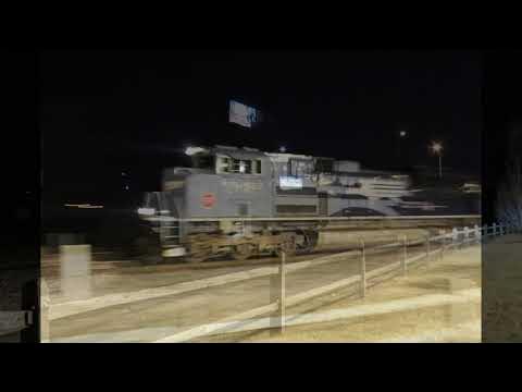 4K UP 1982 Missouri Pacific Heritage Unit Leading CSX B521-01 On The CSX St. Louis Line! - YouTube