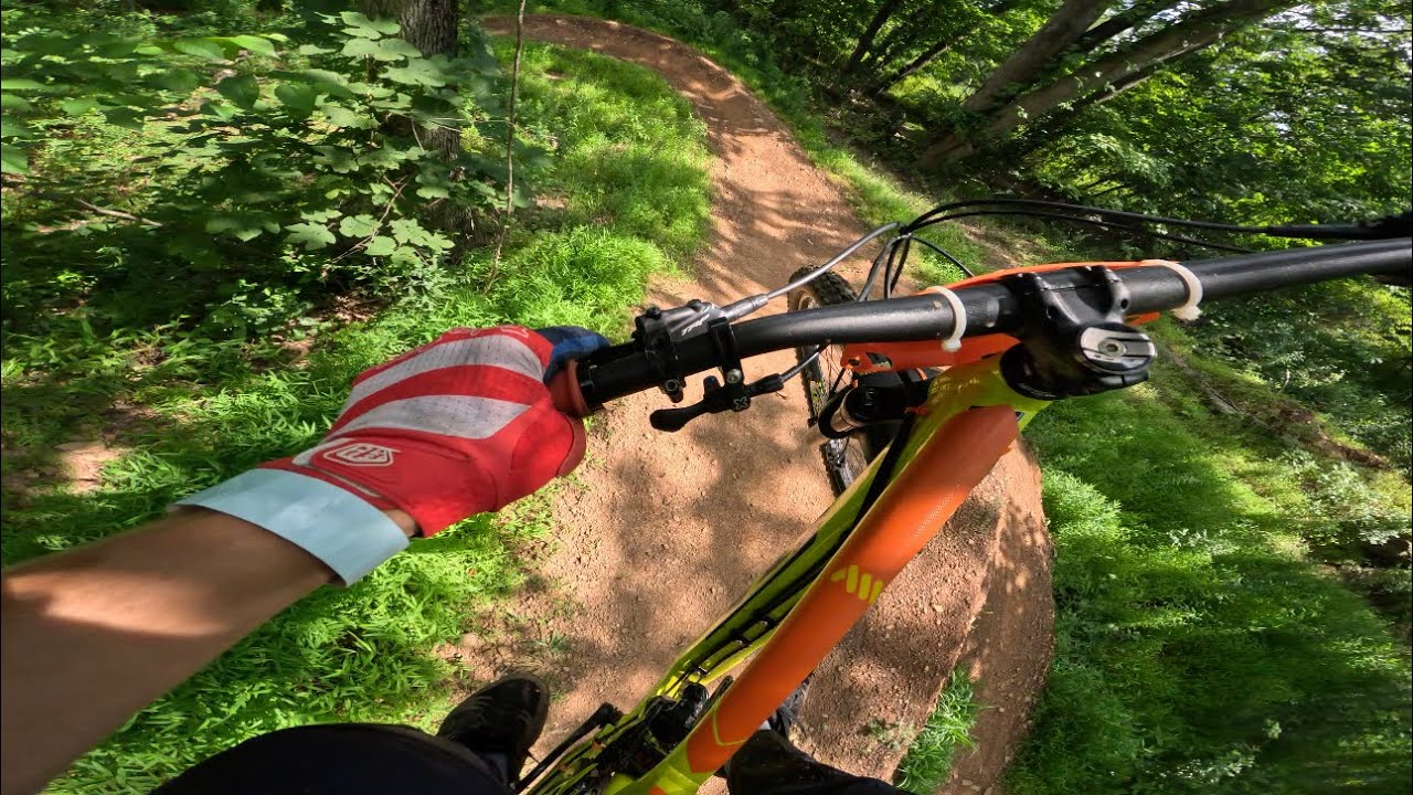 Powder ridge bike park Eagles landing - YouTube