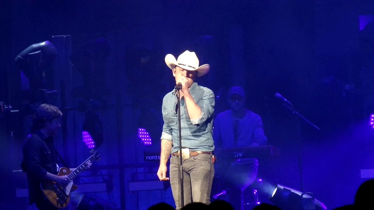 Robbin' Trains - Justin Moore - YouTube