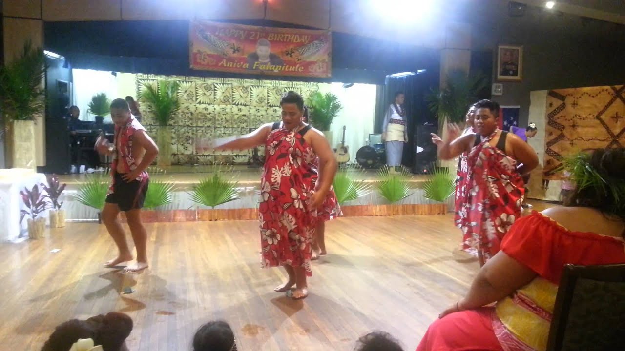 LMV Boy's fafafine performance - YouTube