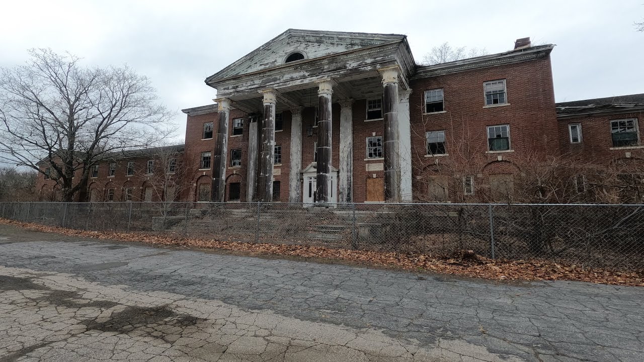 Haunted & Abandoned FAIRFIELD HILLS ASYLUM | underground tunnels pt2 ...