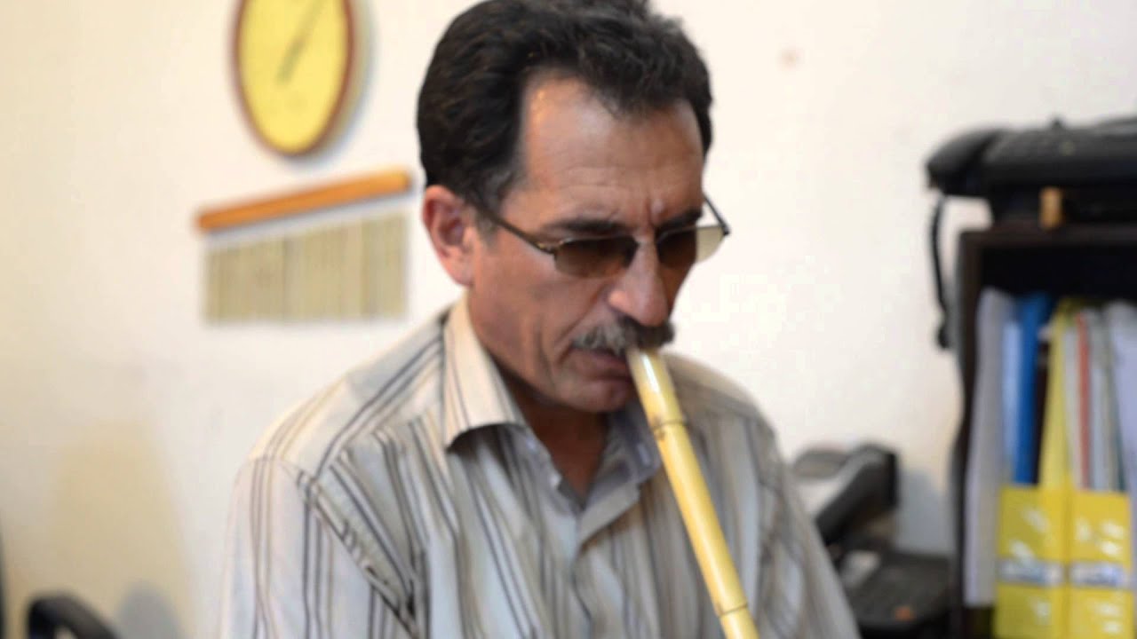 نی نوازی استاد ملکی Ostad Maleki playing Ney - YouTube