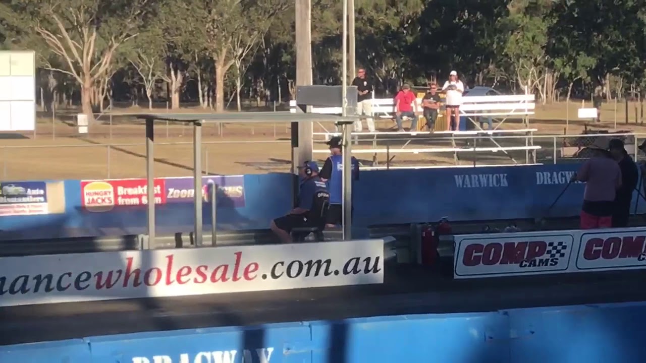 1966 Plymouth barracuda Warwick raceway 2018 - YouTube