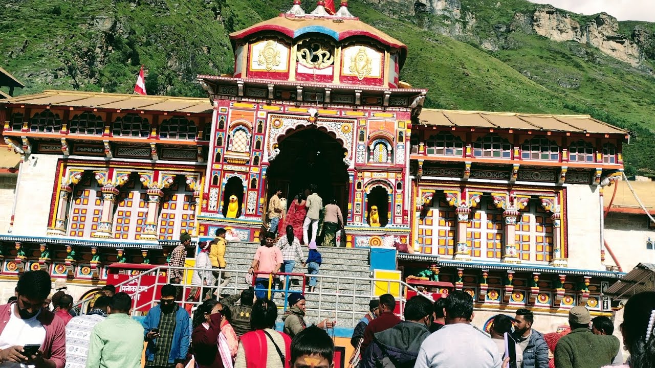 Badrinath temple video 🙏🏻🔱💯 ️ pura video dekhiyega pyar support banaega ...