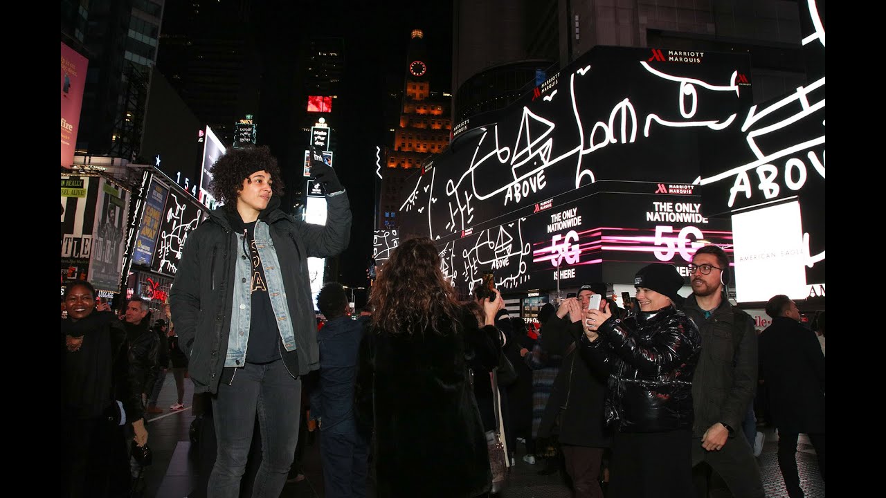 Times Square a Midnight Moment. - YouTube