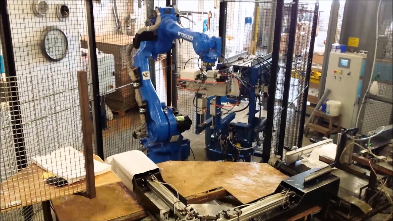 Robot Paper Sack Placer - YouTube