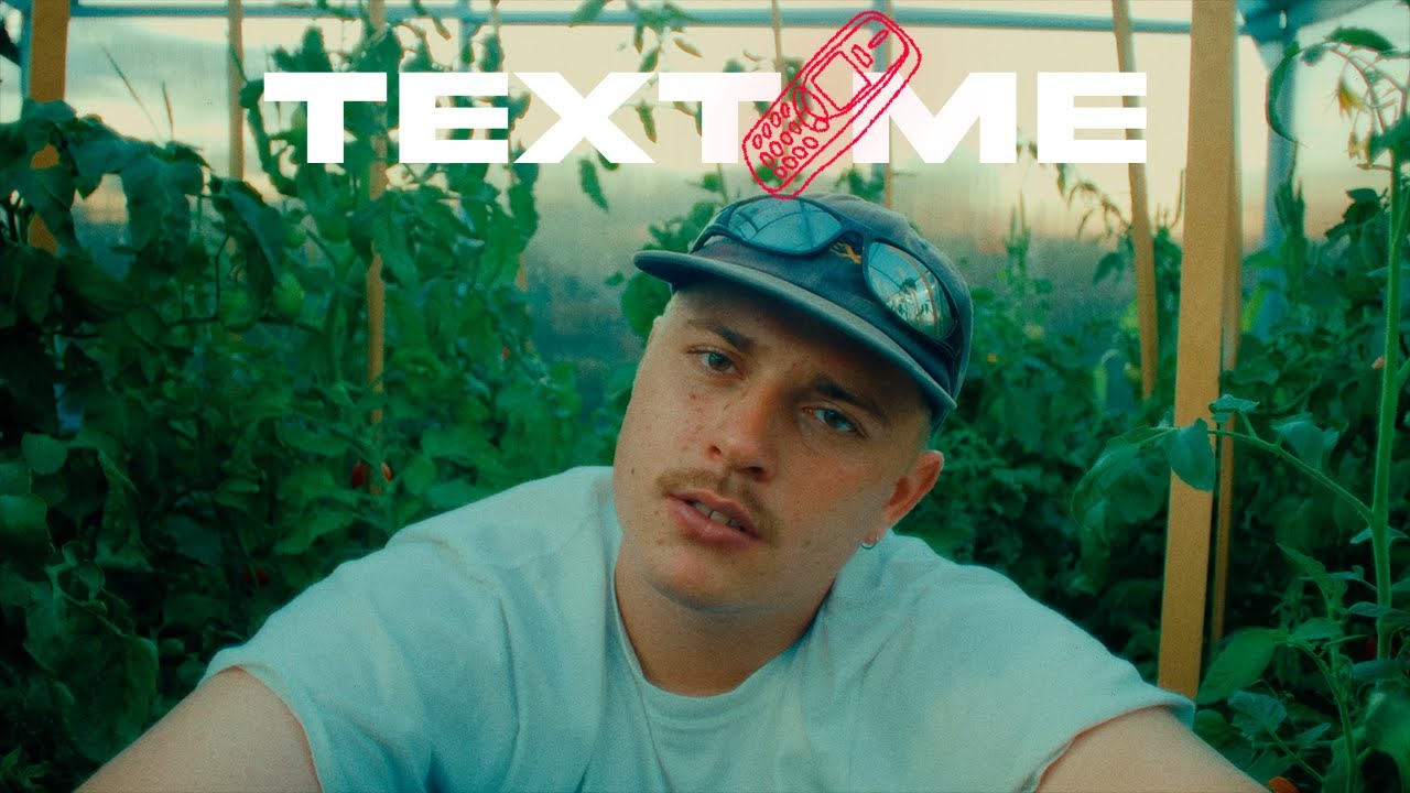 JAKEY - TEXT ME (OFFICIAL VIDEO) - YouTube