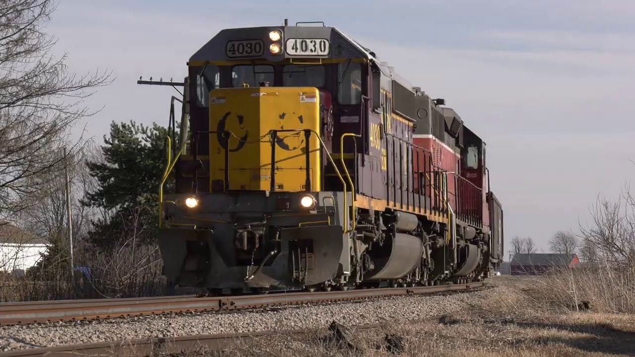 Ohio Central SD40-2 leads a IORY train into Lima yard Indiana & Ohio ...