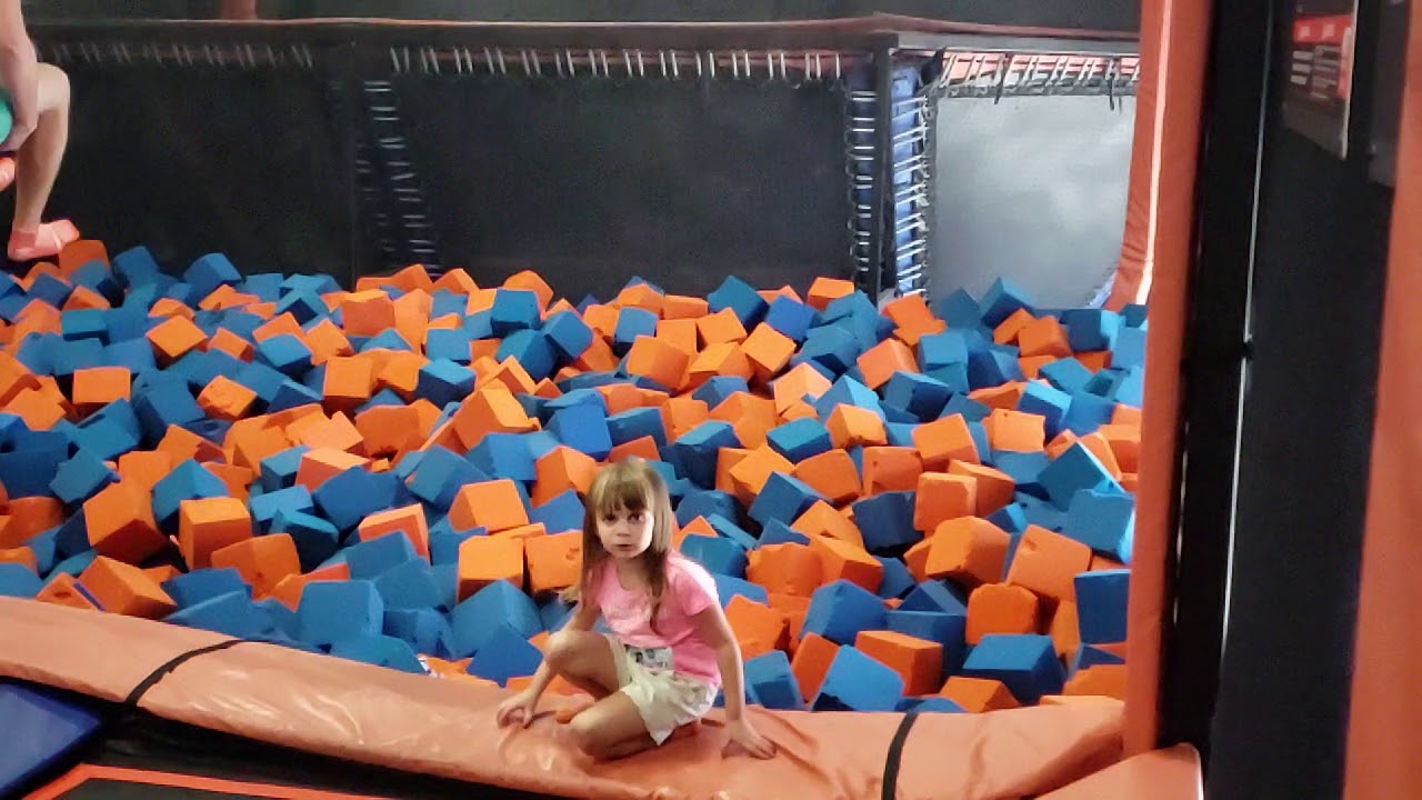 Skyzone fun 2018(19) - YouTube