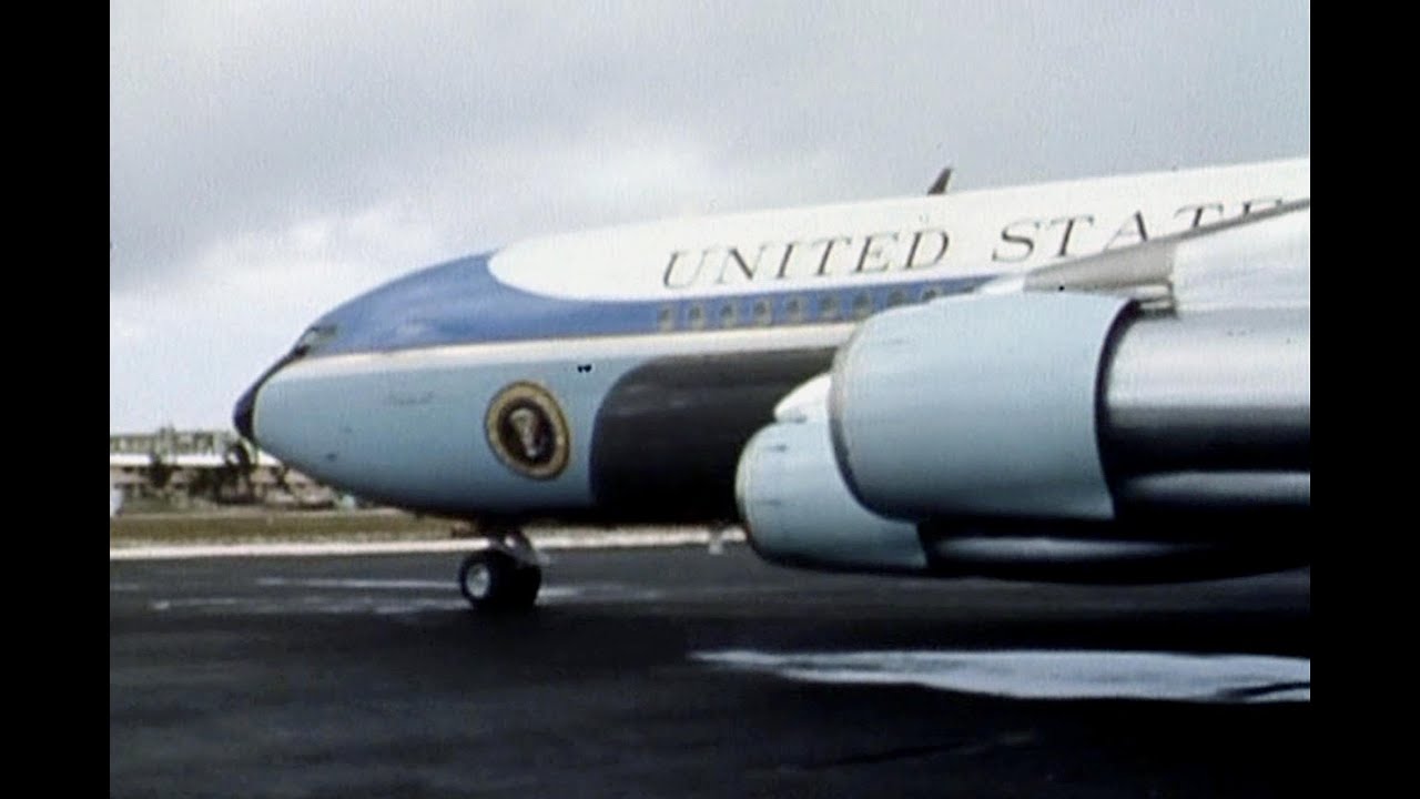 Boeing VC-137C Air Force One - "Arrival Johnston Island" - 1969 - YouTube