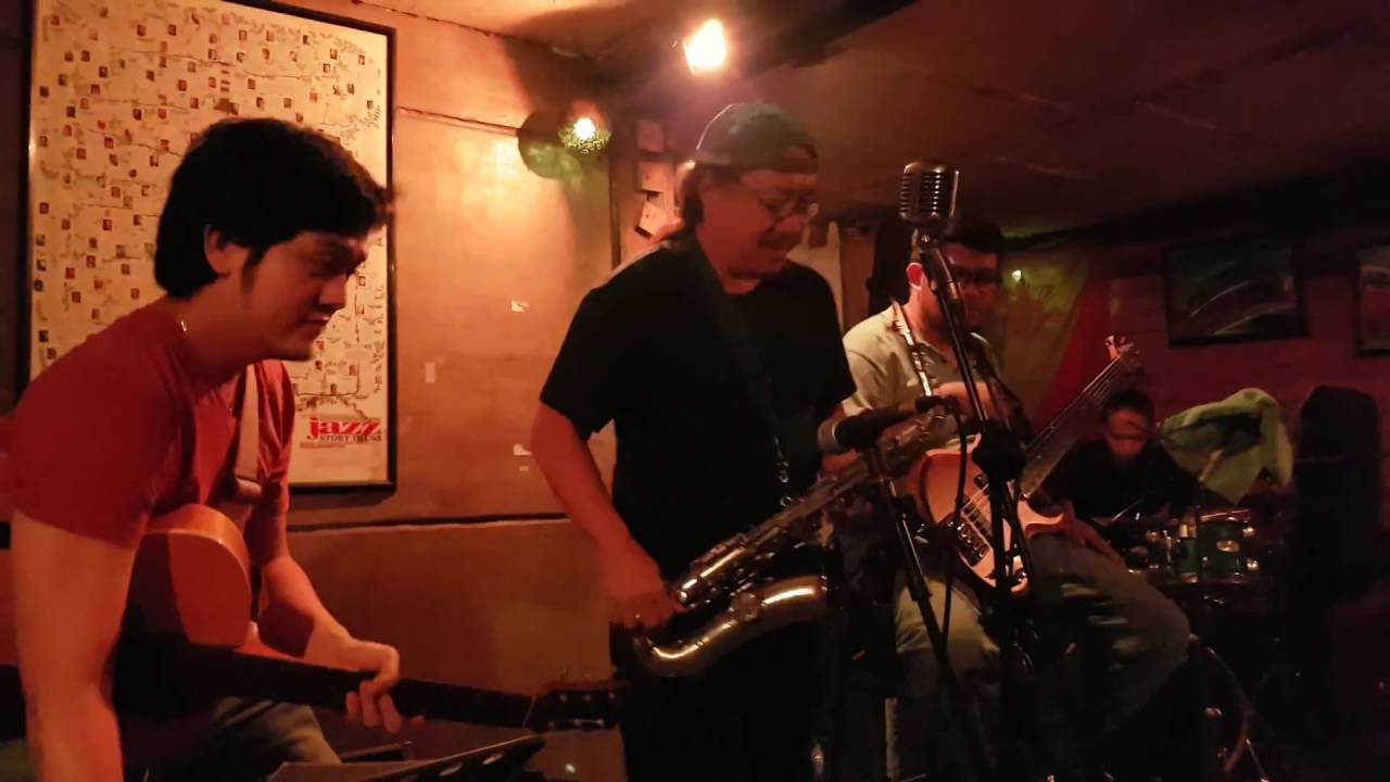 Pete Canzon Band plays "Blue Bossa" - YouTube