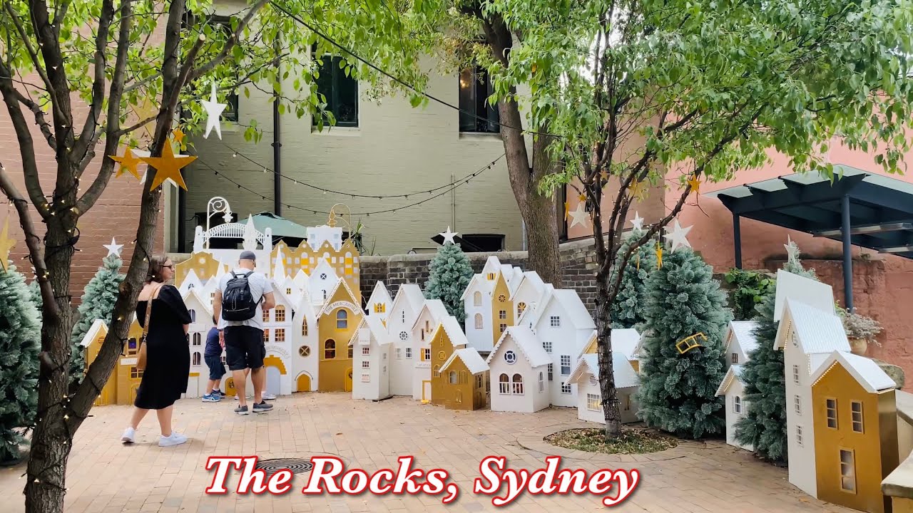 Walking tour around The Rocks on weekend from Circular Quay | Sydney ...