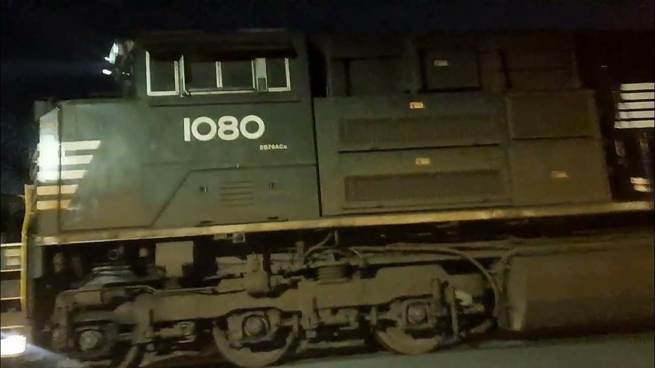 ns sd70m-2! emd trio! cn 528 rolling by st hubert - YouTube