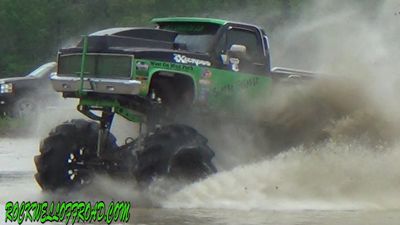SLINGER FREESTYLE AT MUD TRUCK MADNESS!!!! - YouTube