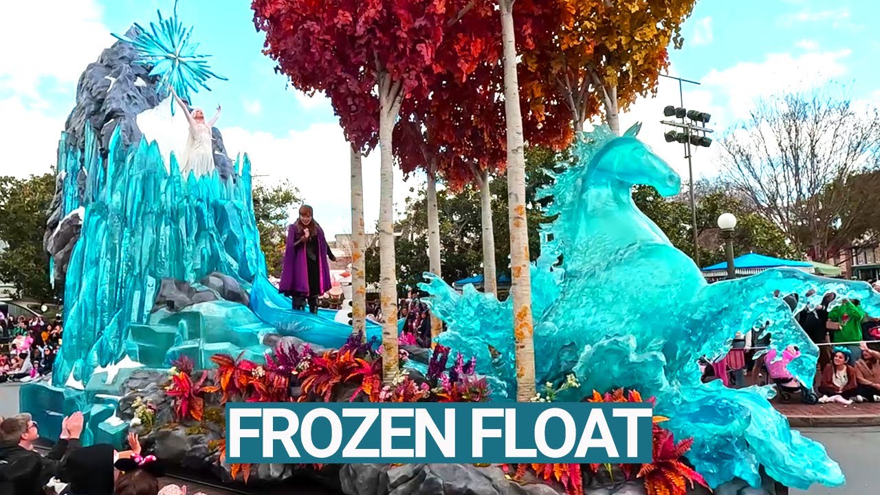 ️FROZEN ️ Float at Disneyland Parade😱 | Elsa, Anna & Olaf - YouTube