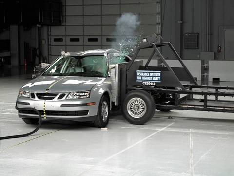 2004 Saab 9-3 side IIHS crash test