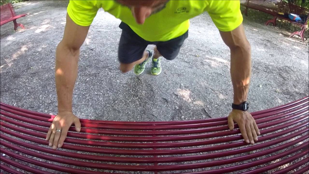 ALLENAMENTO A CORPO LIBERO : Piegamenti con flessione Gamba laterale ...