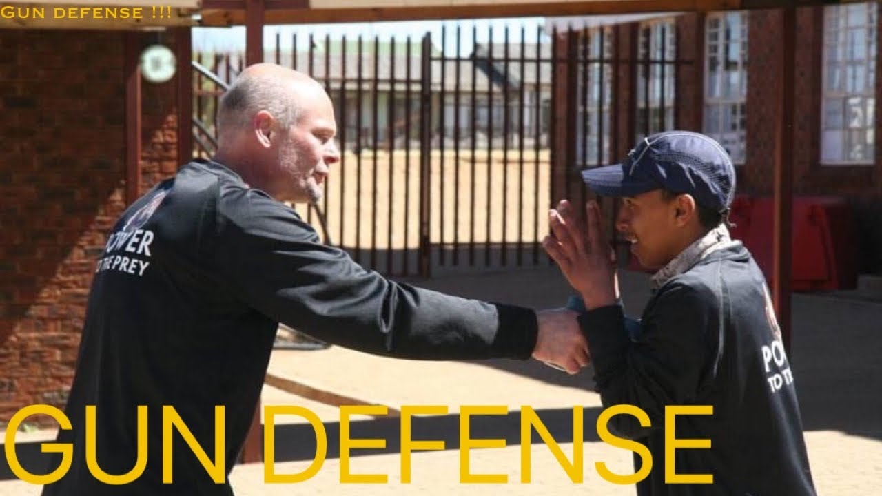 Unrealistic gun defense vs realistic gun defense - YouTube