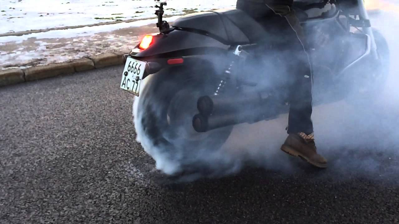 Harley Davidson V-rod BURNOUT - YouTube