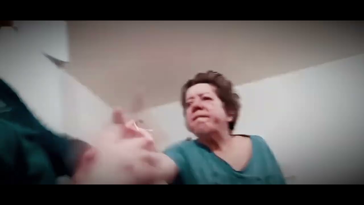 Kaffka Merci vs Jutka Linz - YouTube