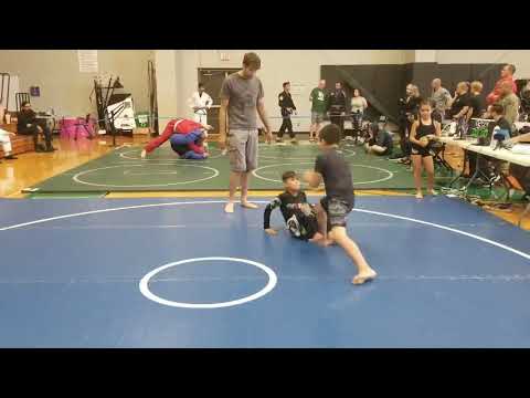 TRISTAN CABALLERO 10-11 YEAR OLD NOGI ABSOLUTE  WINNER BY DARCE