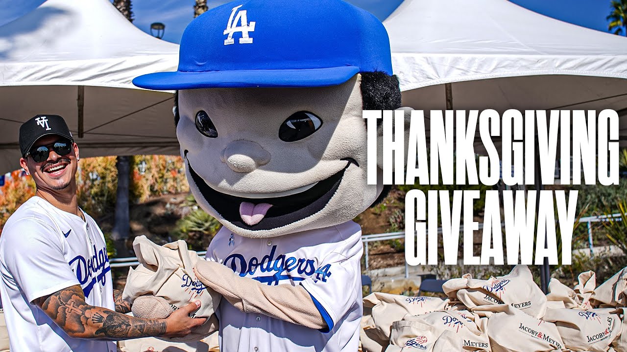 Thanksgiving Meal Giveaway at Dodger Stadium - YouTube