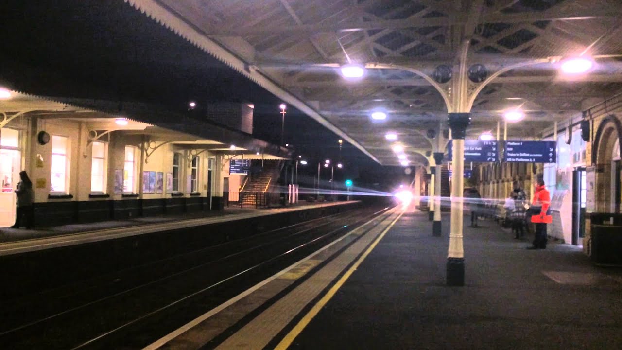 NIR CAF 3000 Class At Lisburn Train Station - YouTube